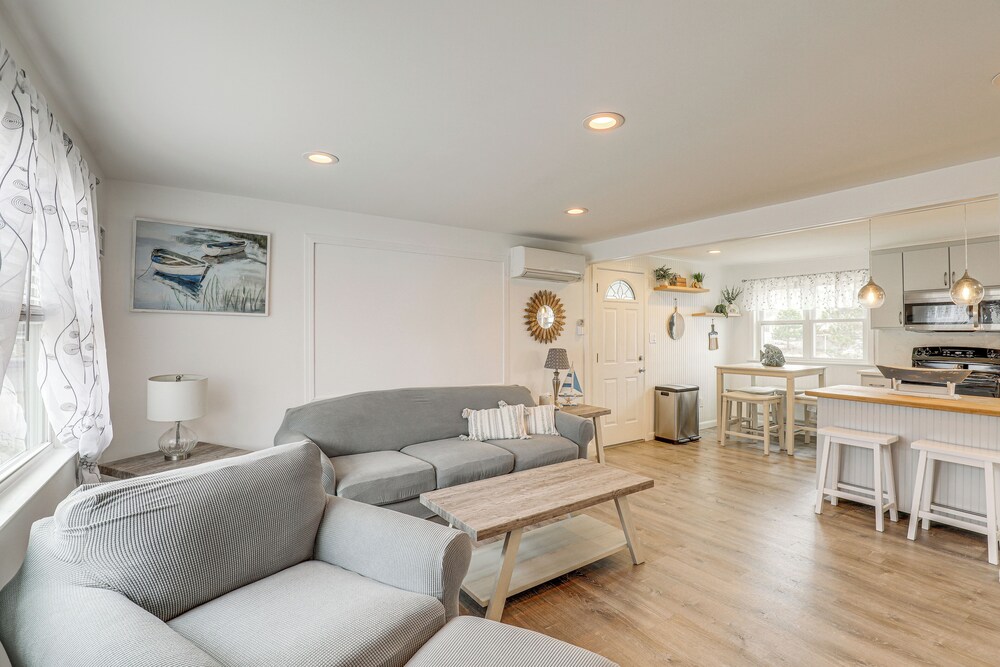 Beachfront Salisbury Retreat W/ Fire Pit & Grill - Exeter, NH