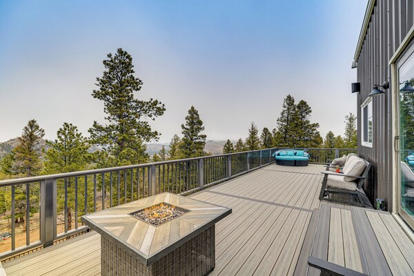 Florissant Home W/ Hot Tub, Putting Green & Views! - Reservoir, Lake George