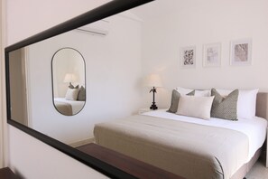 Apartamento de Luxo | 2 quartos, cofre no quarto, cortinas/cortinados opacos 