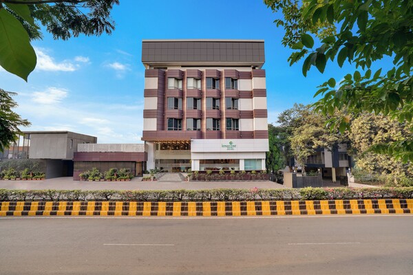 Lemon Tree Hotel Centre Point Jamshedpur - Jamshedpur