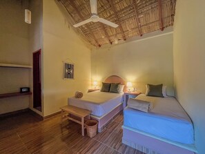 Cortinas blackout, Wi-Fi de cortesia, roupa de cama