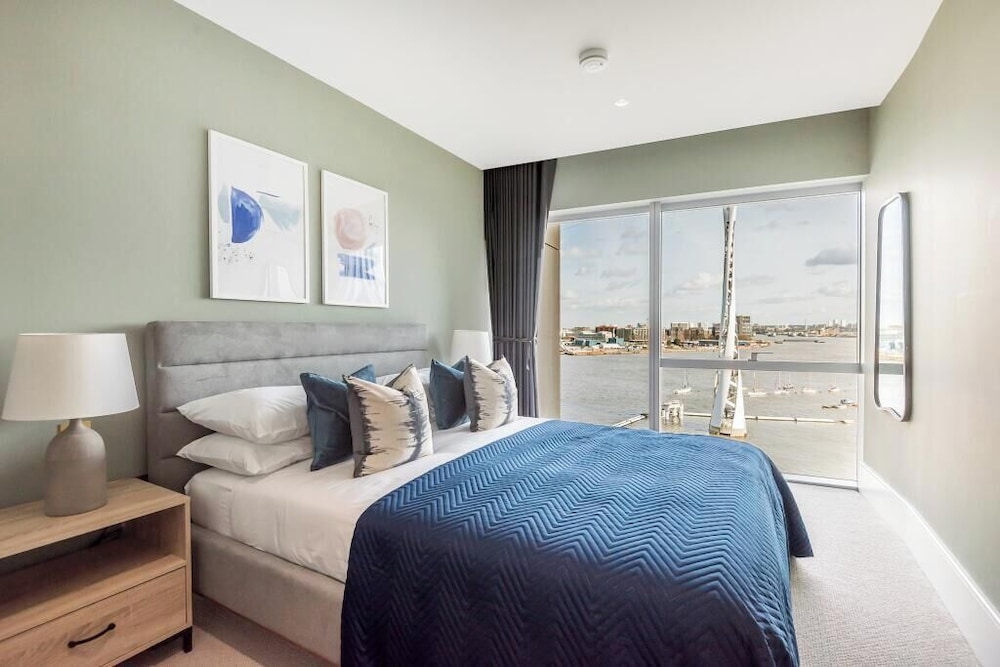 Greenwich-The O2 Cosy water view with lots of restaurant 1 minute from ...