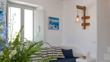Suíte família, vista para a piscina | 1 quarto, escrivaninha, espaço de trabalho para notebook