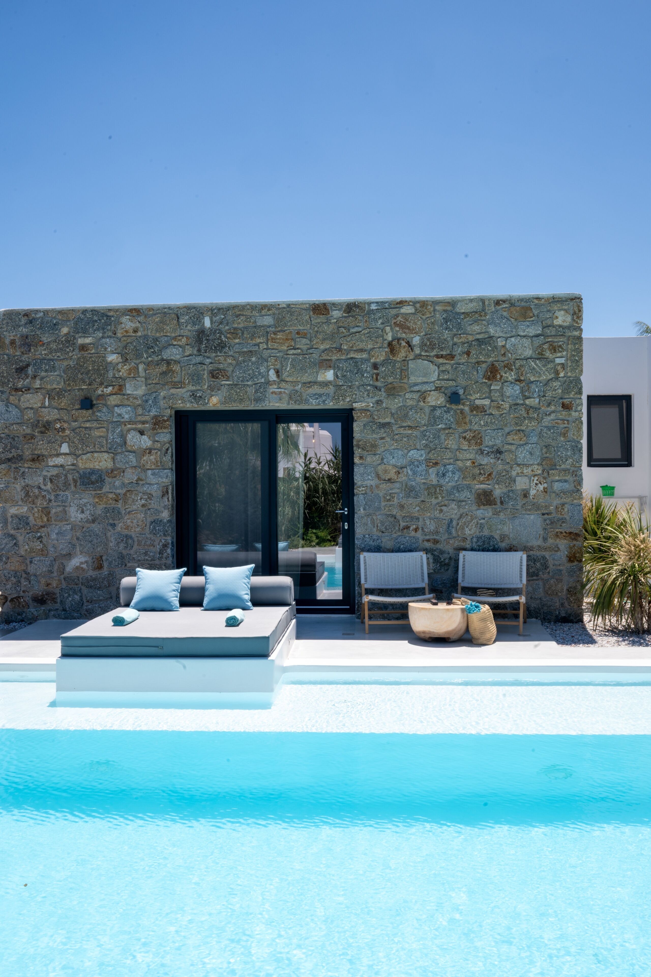 Suite Júnior, vista para a piscina | 1 quarto, secretária, secretária adequada para computadores portáteis 