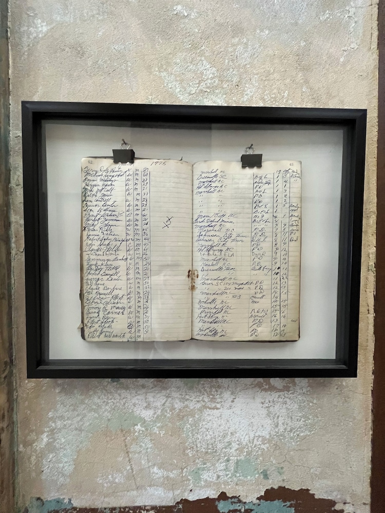 Old Marshall Jail Hotel - Hot Springs, NC