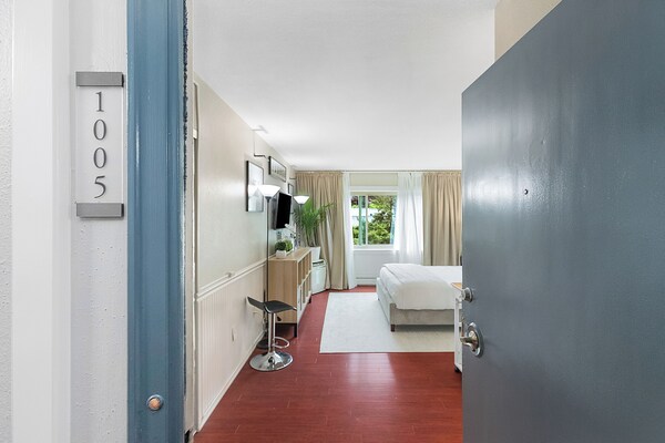 Elektra Muse Studio - Queen Anne - Seattle