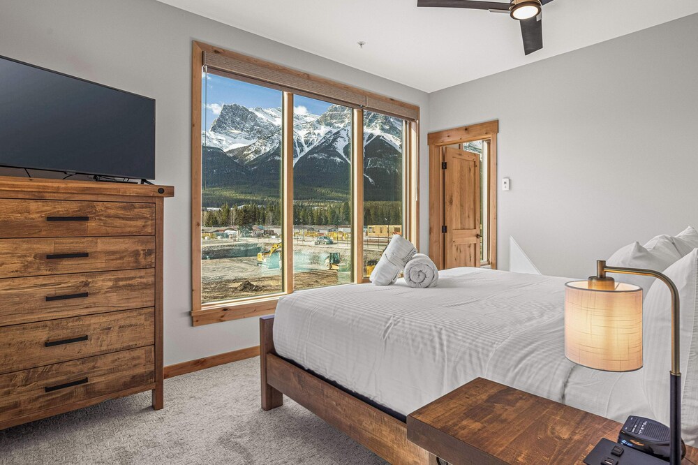 Spring Creek Vacations 3 BR Premier Condo 210TM - Canmore | Vrbo