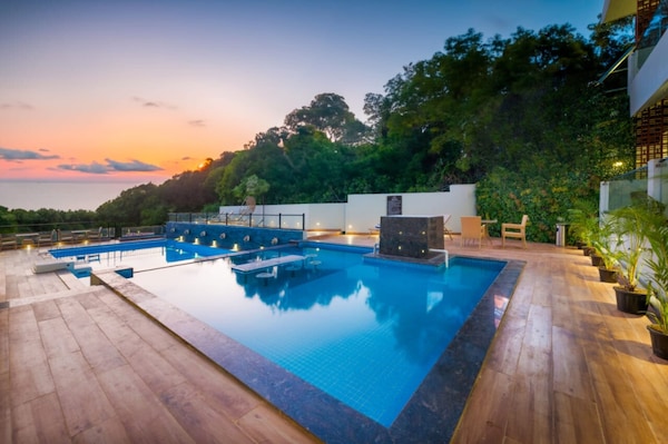 Grand Continent Morjim - Goa