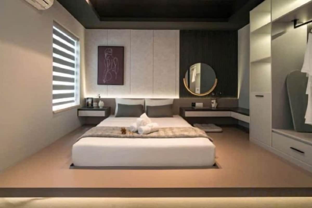 Minibar, cofre no quarto, secretária, cortinas/cortinados opacos