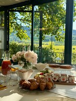 Pequeno-almoço tipo buffet diário incluído 