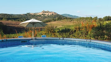 Piscina externa sazonal