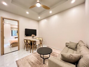 Apartamento Familiar, Vista para a cidade | Sala de estar
