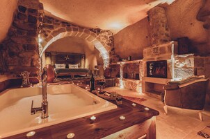 Deluxe Double Room with Jacuzzi | Sala de estar