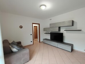 Apartamento, 1 quarto, pátio, vista para o jardim | Entrada