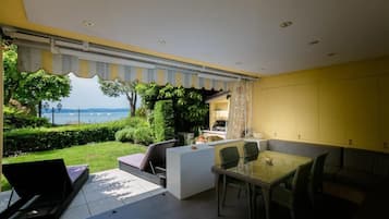 Apartamento de Luxo, vista para o lago, em frente à praia | Quartos insonorizados, Wi-fi grátis