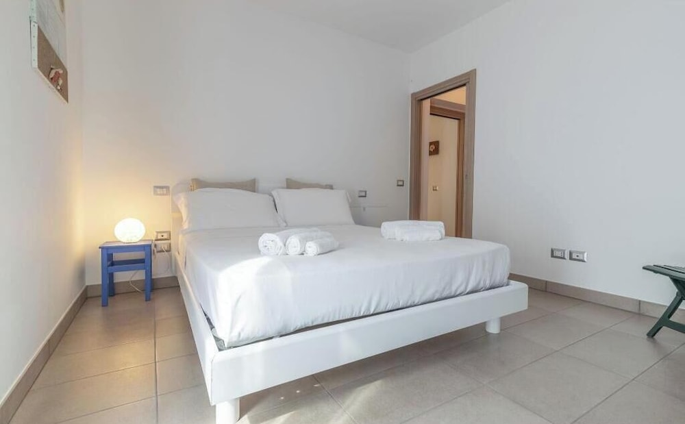 Casamare Loreto - Two Bedroom Apartment, Sleeps 4 - Numana