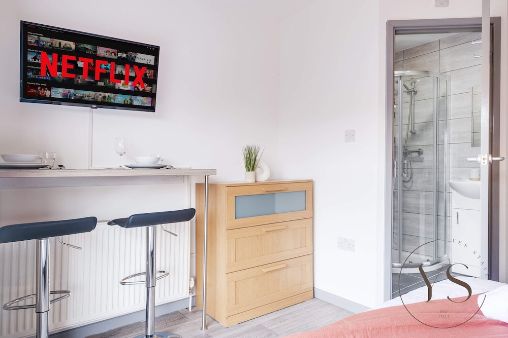 Sienna Studio A - Netflix, Wi-fi, Alton Towers - Stoke-on-Trent
