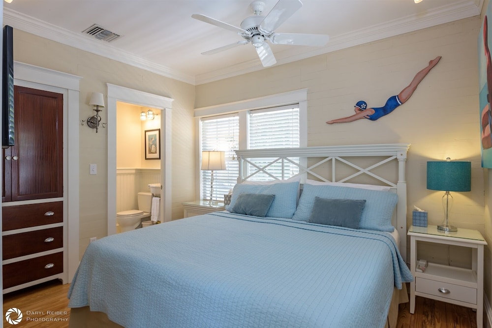 Everything Key West has to offer @ Mango Cottage - Key West | Vrbo