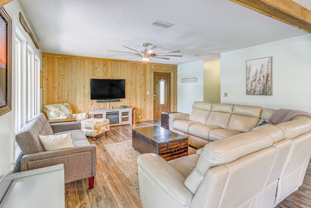 Riverfront Milton Cabin W/ Boat Ramp & Dock! - Milton, FL