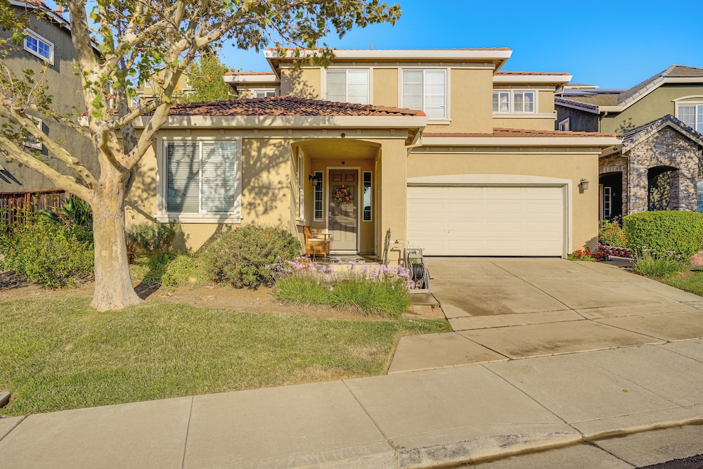 Spacious Bay Point Family Home W/ Private Yard! - Pittsburg, CA