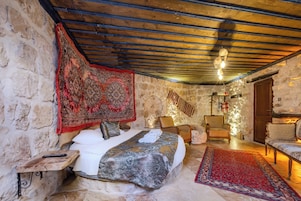 Quarto júnior | Cortinas blackout, quartos à prova de som, ferros/tábuas de passar roupa