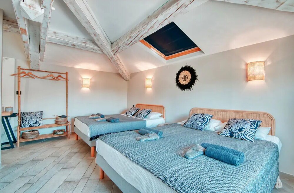 Villa Exceptionnelle Avec Piscine Privée , Haut De Gamme, Proche De La Plage - Sanary-sur-Mer