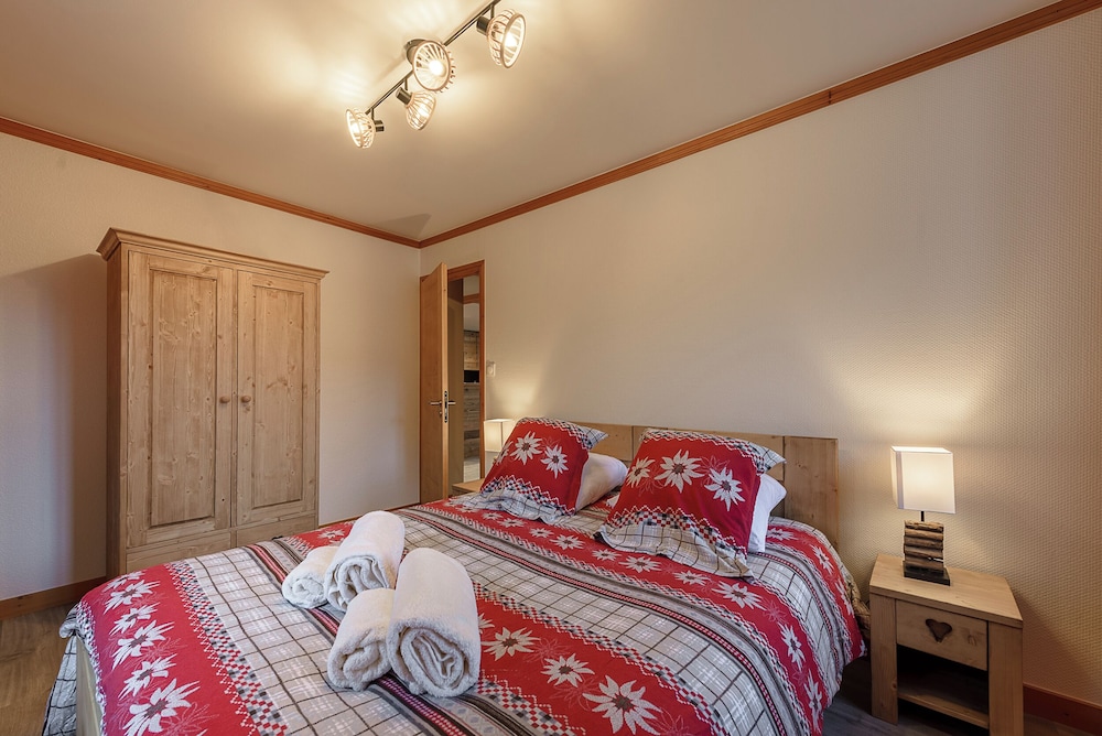 Pearl Of Aravis In The Heart Of The Grand Bornand Village - Le Grand-Bornand