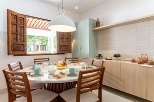 Villa | Restaurantes