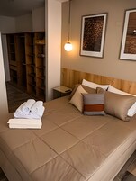 1 quarto, individualmente decorados, individualmente mobiliados