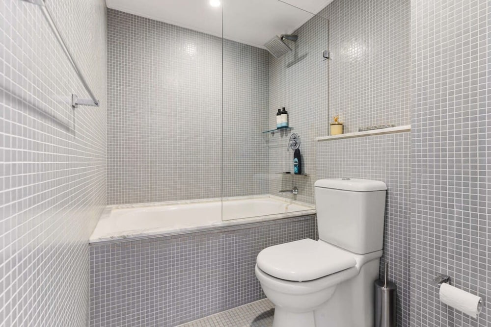 Poolside Apartment Opposite Redfern Park - Surry Hills