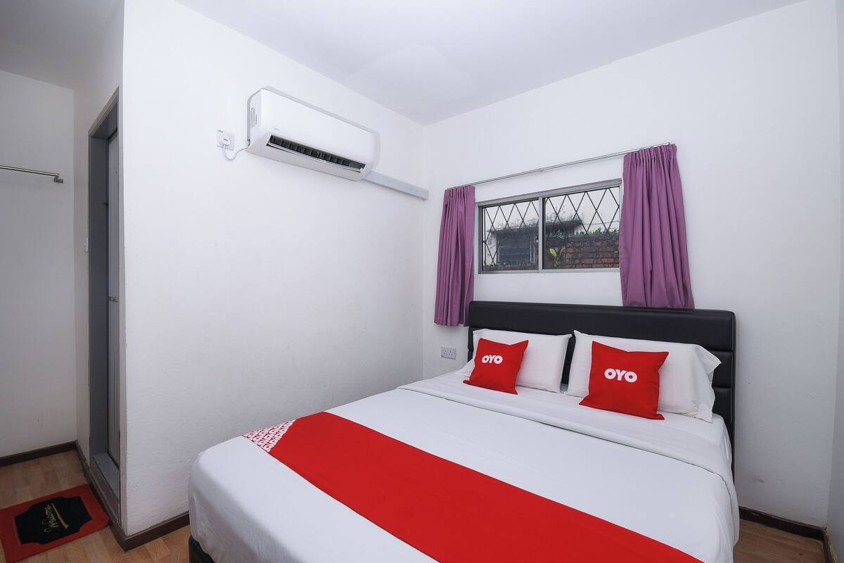 Quarto Duplo Deluxe, 1 cama queen-size | Secretária adequada para computadores portáteis, Wi-fi grátis 
