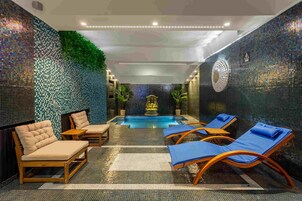 Sala(s) para tratamentos a casais, sauna, banheira de hidromassagem 