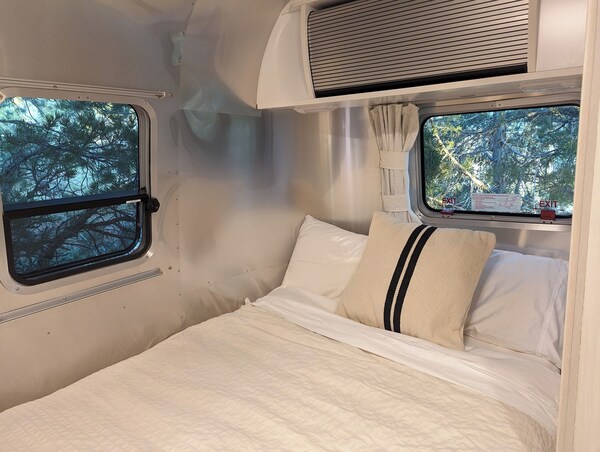 Airstream, Bell Tent, And Outdoor Shower - Colorado