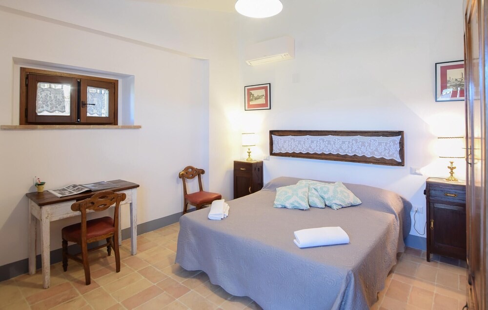 Nice Home In Petroro With Wifi - Todi