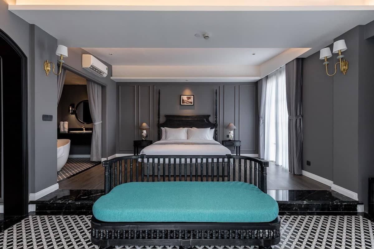 Quarto Duplo Executivo | Minibar grátis, secretária, Wi-fi grátis, roupa de cama fornecida