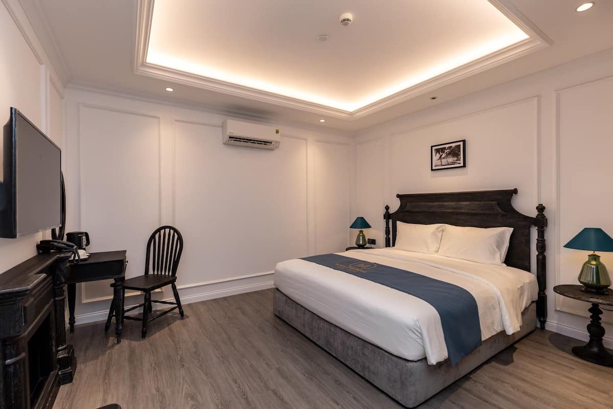 Quarto Duplo Standard | Minibar grátis, secretária, Wi-fi grátis, roupa de cama fornecida