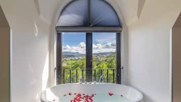 Quarto casal premier, banheira | Terraço/pátio