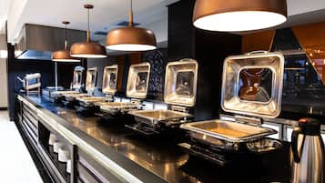 Pequeno-almoço tipo buffet diário (225 ZAR por pessoa)