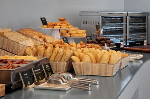 Pequeno-almoço tipo buffet diário (11.50 EUR por pessoa) 