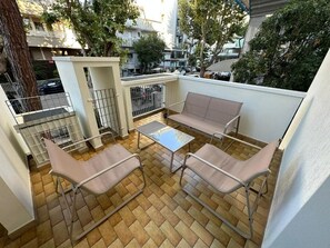Condo luxo, vista para o pátio | Terraço/pátio