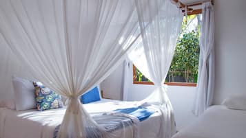 Chalé Clássico, lanai (alpendre havaiano), vista para o jardim | 1 quarto, cofre no quarto, com decoração personalizada