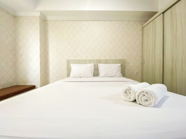 Cozy And Minimalist Studio Paltrow City Apartment - Semarang