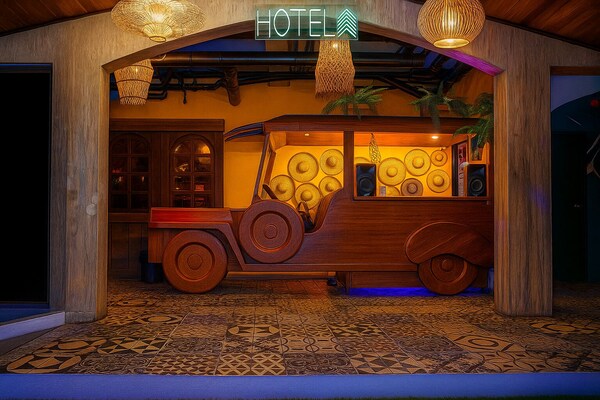 Connector Hostel - Pasay