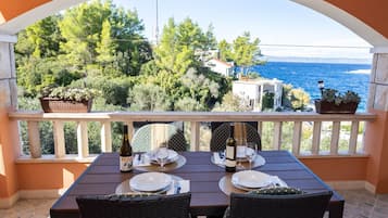 Apartamento (Apartments Sea Line - One Bedroom Apa) | Sala de jantar