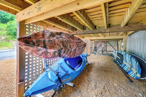 Murray Cabin W/ Hot Tub: Walk To Kentucky Lake! - Kentucky Lake