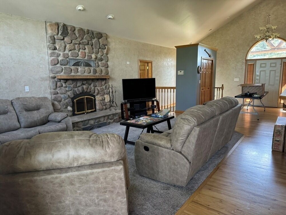 Gateway Of Gilas Lake House - Family/Pet Friendly - Marinette County | Vrbo