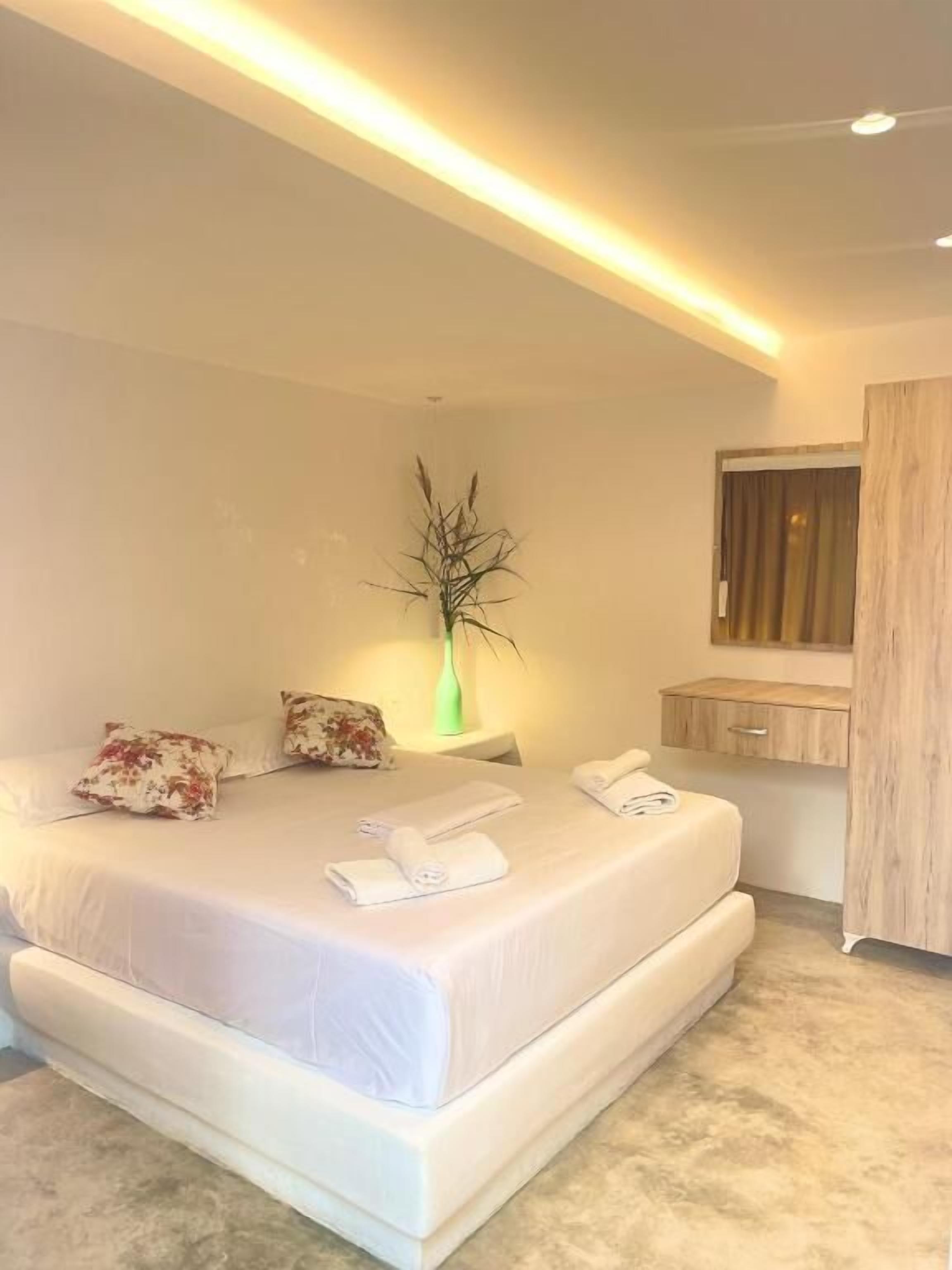 Quarto Duplo, vista para o jardim | Wi-fi grátis, com decoração personalizada 