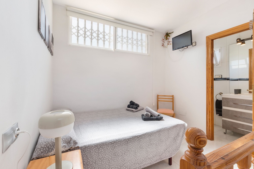 Holiday Home 'Paraiso En Mar De Cristal Mar Menor' With Shared Pool, Wi-fi And Air Conditioning - La Manga