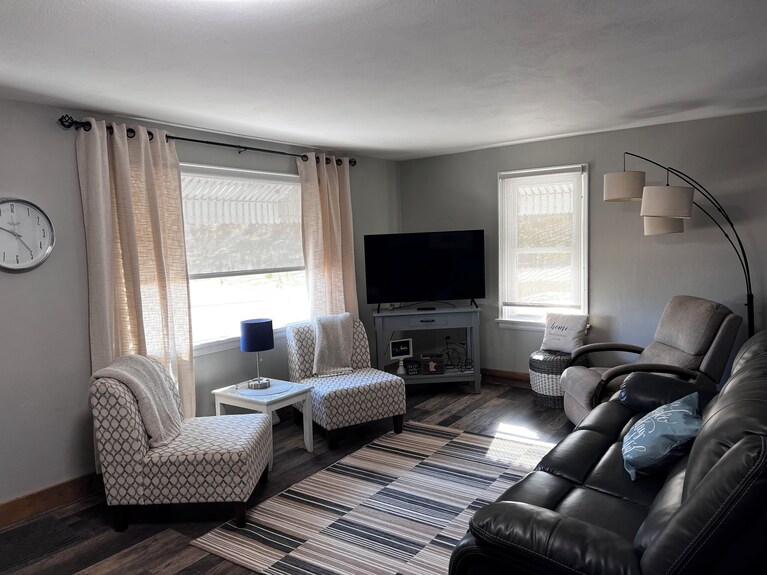 Newly Remodeled Cottage In The Heart Of Crosby Near Restaurants And Biking Trail - Crosby, MN