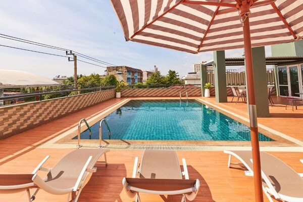 Cozy Don Mueang Hotel - Lak Si